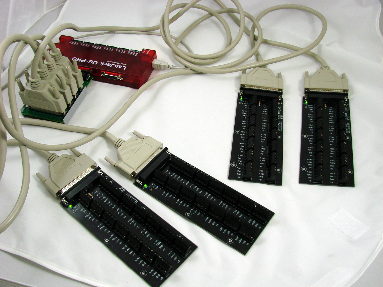 Mux80 AIN Expansion Board Datasheet